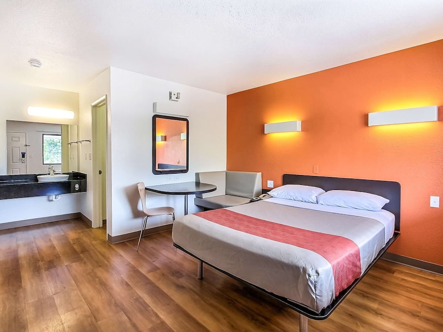 Wi-fi grátis, roupa de cama fornecida