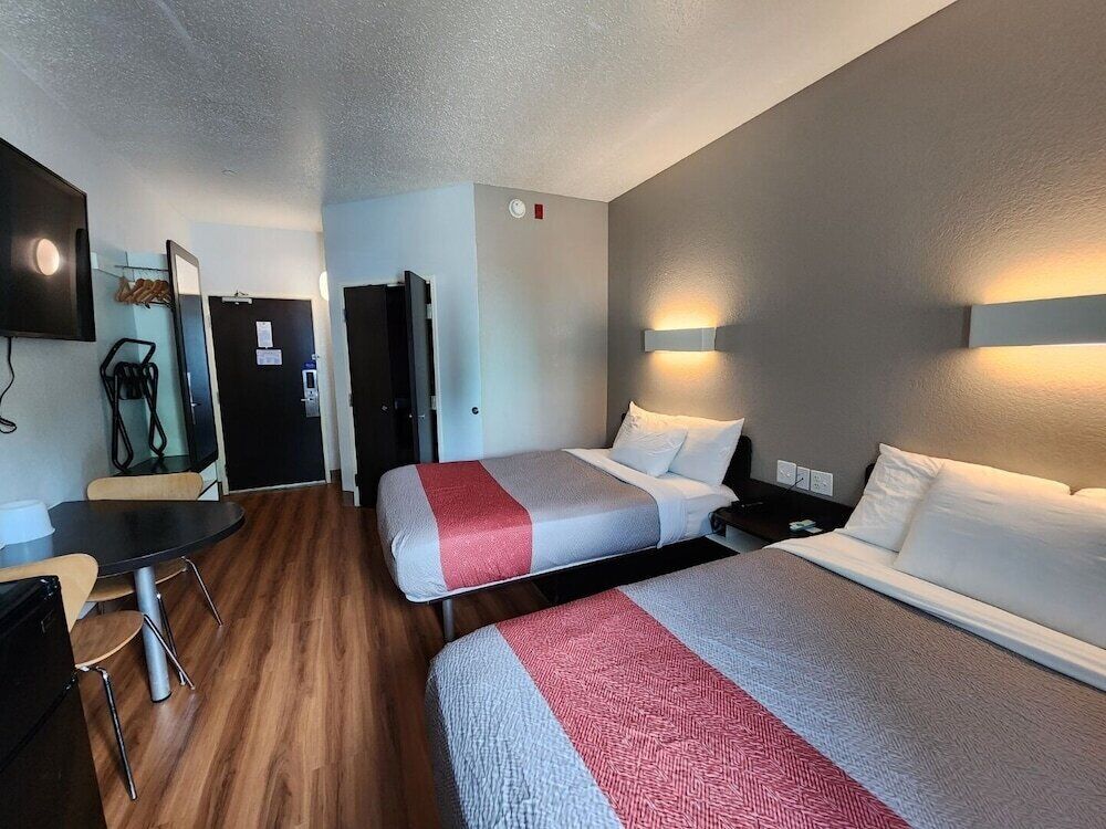 Wi-Fi de cortesia, roupa de cama