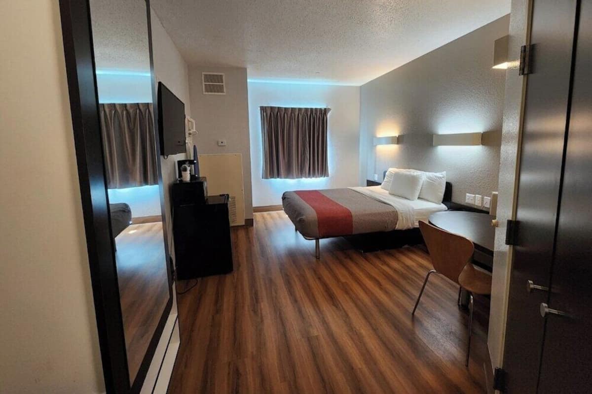 Wi-Fi de cortesia, roupa de cama