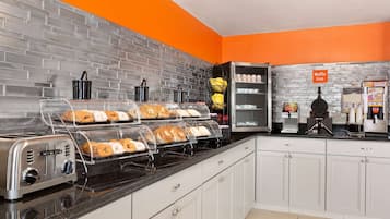 Café da manhã continental grátis todos os dias