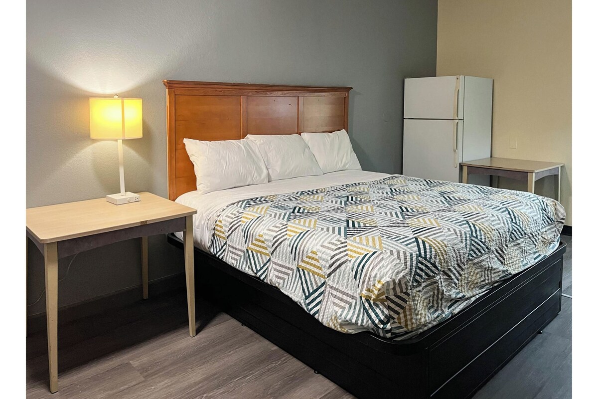 Secretária, Wi-fi grátis, roupa de cama fornecida 