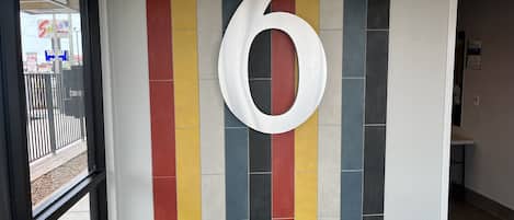 Área de estar no saguão