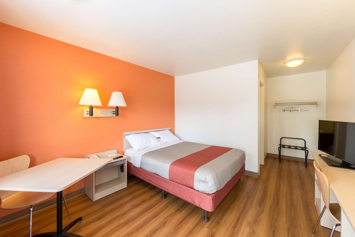 Wi-Fi de cortesia, roupa de cama