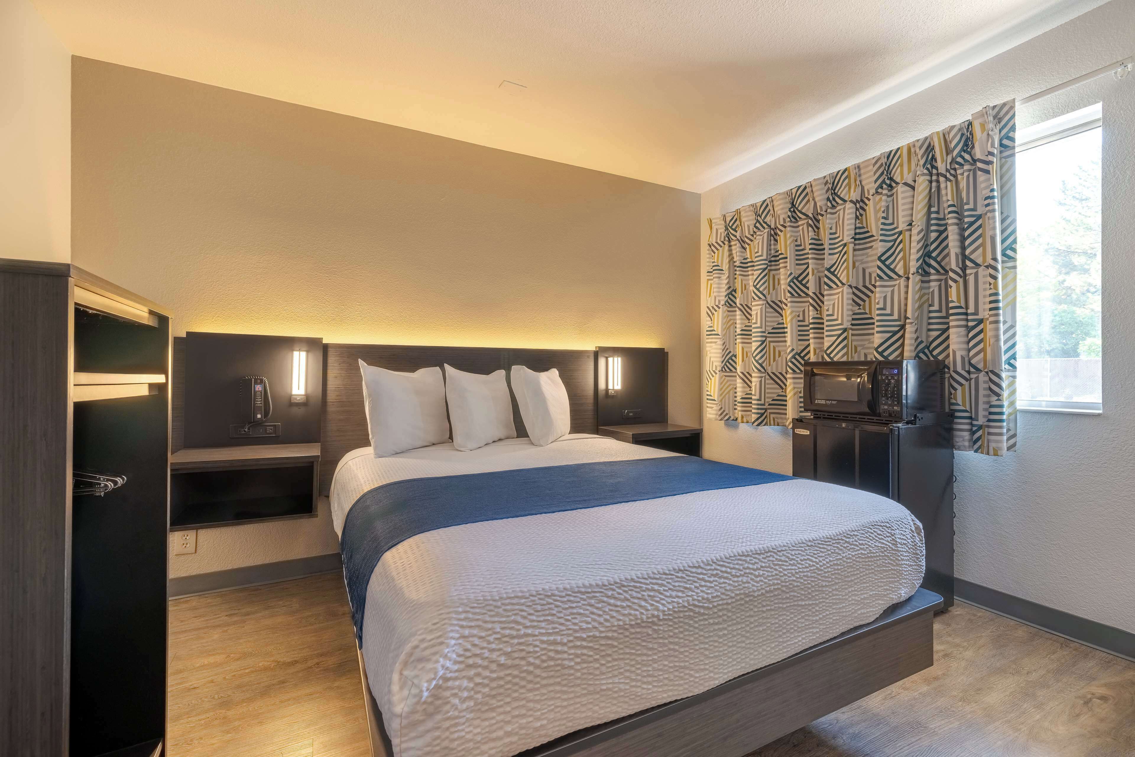 Wi-Fi de cortesia, roupa de cama