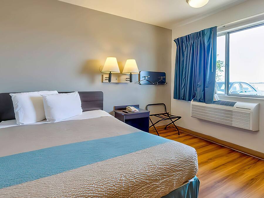 Acesso grátis à internet com fio, roupa de cama