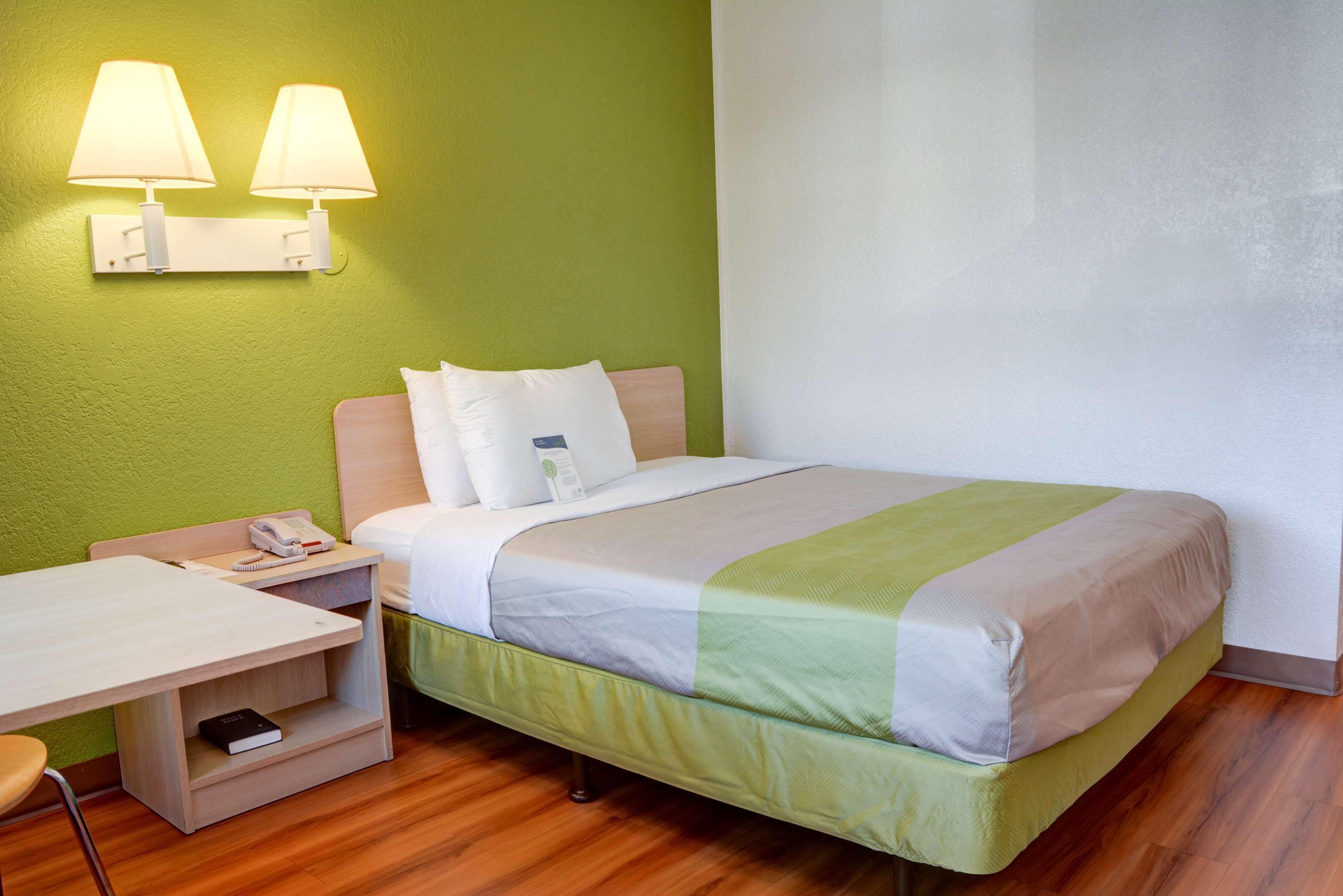 Wi-Fi de cortesia, roupa de cama