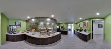 Pequeno-almoço takeaway diário incluído 