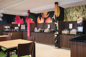 Pequeno-almoço tipo buffet diário incluído