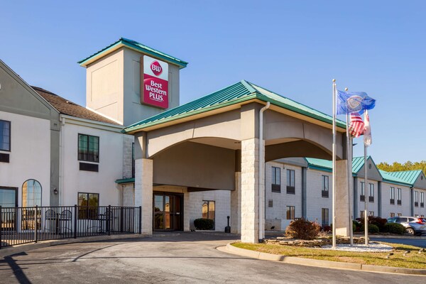Best Western Plus South Hill Inn - Lake Gaston