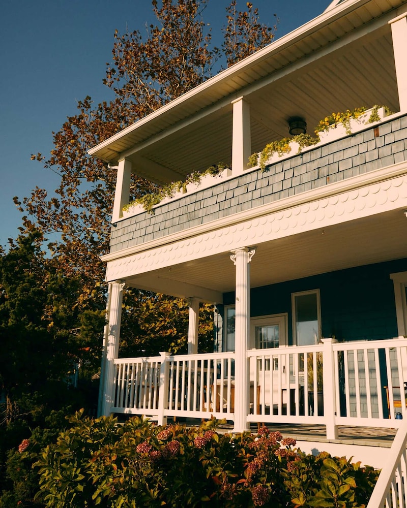 The Bentley Inn - Point Pleasant, NJ