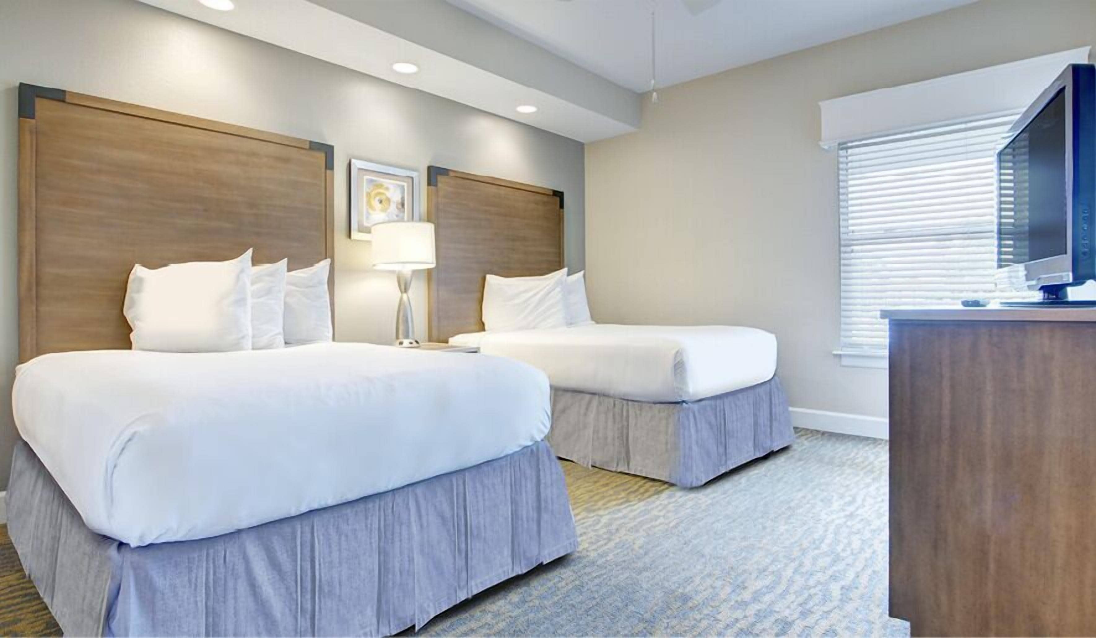 Condo, 2 quartos (8 people) | Cortinas blackout, ferros/tábuas de passar roupa, Wi-Fi, roupa de cama