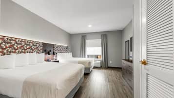 1 quarto, cofre no quarto, secretária, cortinas/cortinados opacos
