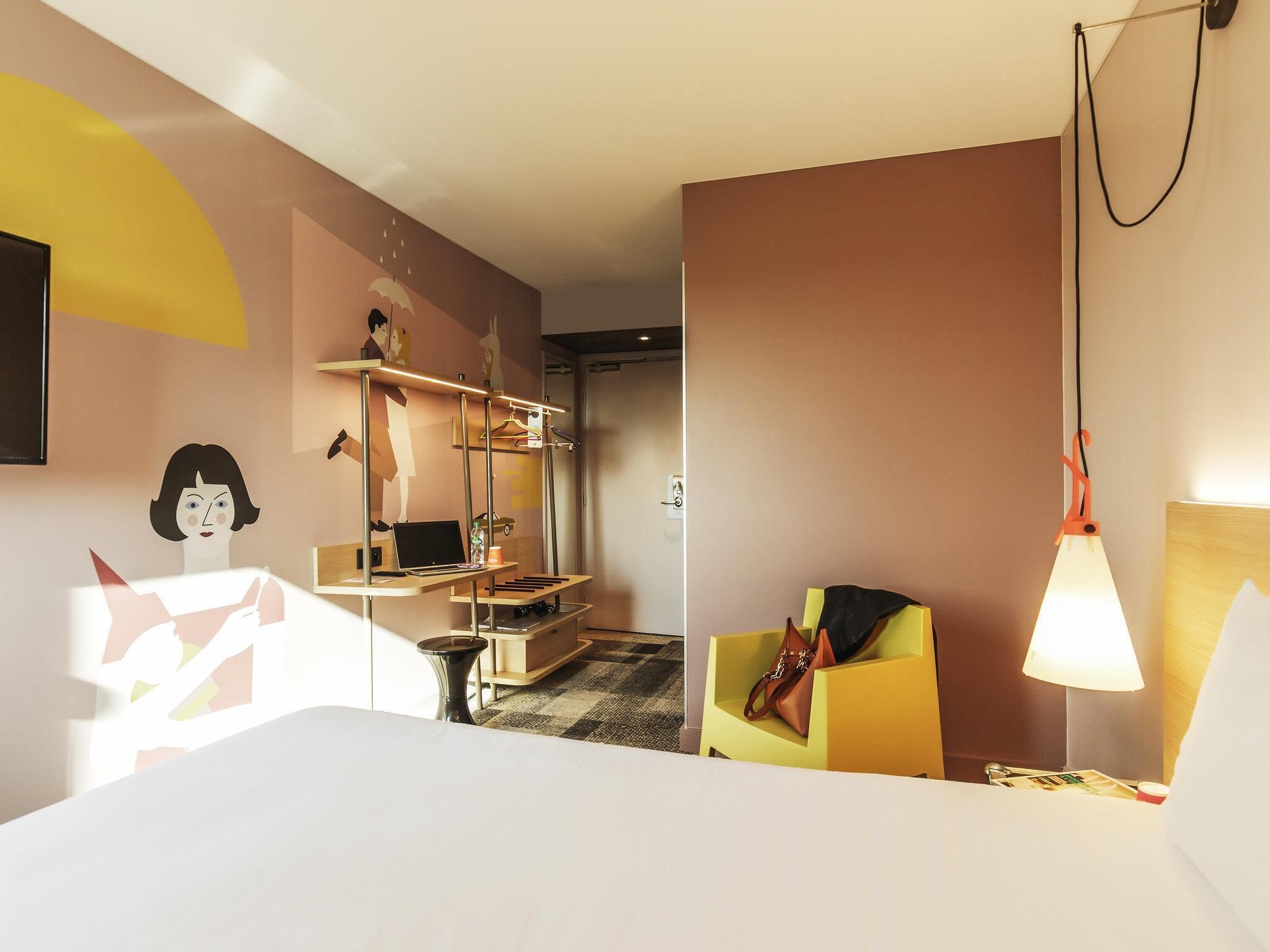 Quarto Standard, 1 cama de casal | Secretária, cortinas/cortinados opacos, quartos insonorizados 