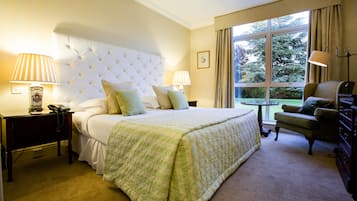 1 quarto, cofres nos quartos, escrivaninha, quartos à prova de som