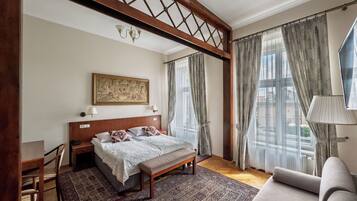 Quarto Duplo Premium | Cofre no quarto, secretária, Wi-fi grátis, roupa de cama fornecida