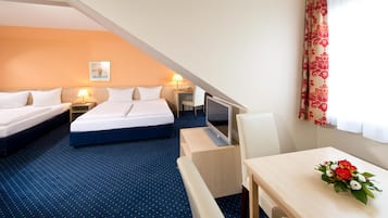 Roupa hipoalergénica, secretária, Wi-fi grátis, roupa de cama fornecida