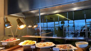 Pequeno-almoço inspirado na cozinha local diário (595 PHP por pessoa)