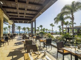 6 restaurantes: opção de café da manhã, almoço e jantar