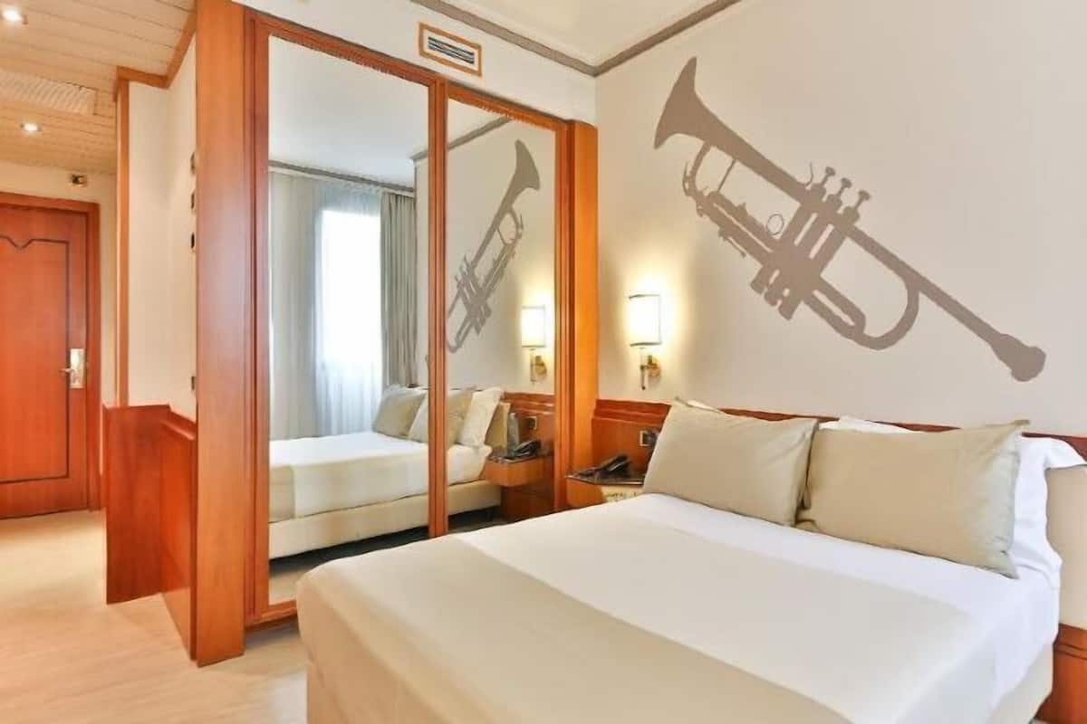 Edredons de pluma, camas com colchões de espuma com sistema de memória