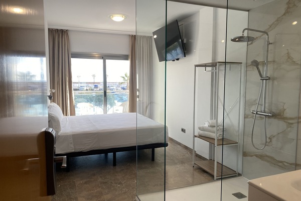 1 quarto, quartos à prova de som, Wi-Fi de cortesia, roupa de cama