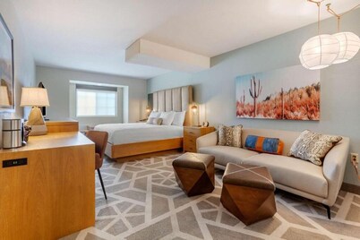 La Quinta Inn & Suites by Wyndham Tempe University / Phoenix