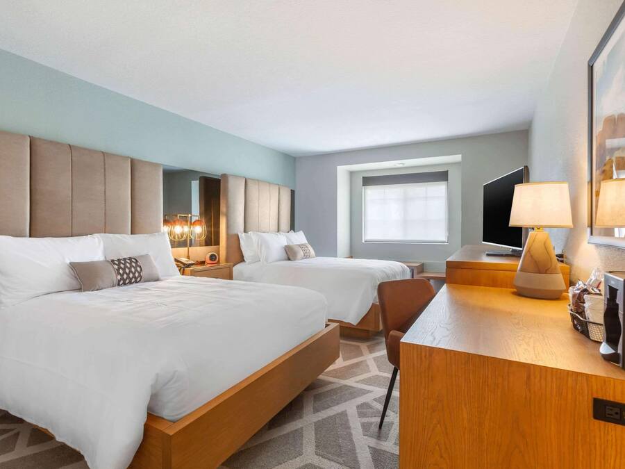 Quarto, 2 camas de casal, para não fumantes | Camas com colchões pillow-top, escrivaninha