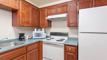 Quarto Efficiency, Quarto, 2 camas queen-size, não fumadores | Secretária, ferro/tábua de engomar, berços/camas para crianças grátis