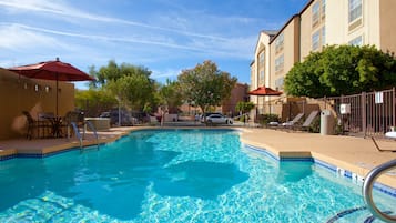 Piscina externa