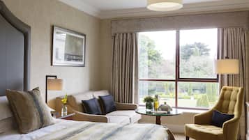 Cofre com capacidade para portátil, secretária