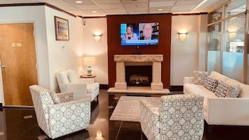 Área de estar no saguão