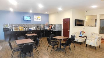 Pequeno-almoço takeaway diário incluído