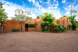 Santa Fe Motel & Inn in Santa Fe: Find Hotel Reviews, Rooms, and Prices ...