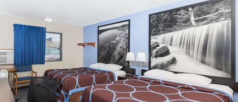 Quarto, 2 camas queen-size, não fumadores | Secretária, cortinas/cortinados opacos, Wi-fi grátis