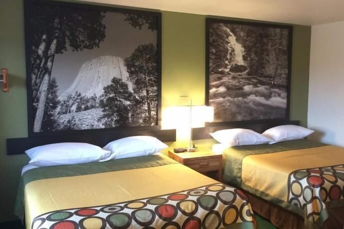 Ferros/tábuas de passar roupa, Wi-Fi de cortesia, roupa de cama