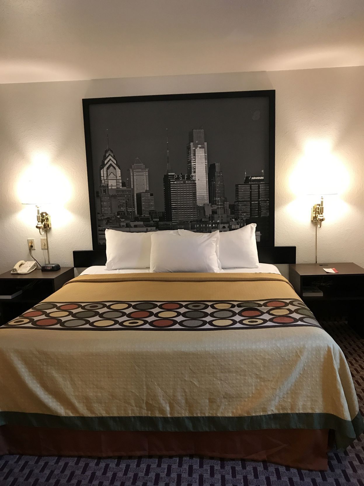Secretária, Wi-fi grátis, roupa de cama fornecida, despertadores 