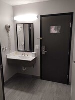 Quarto casal, 2 camas de casal | Escrivaninha, berços (sobretaxa), camas extras/dobráveis (sobretaxa)