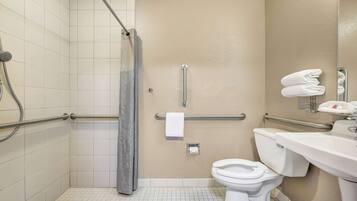 Chuveiro/banheira combinados, toalhas de banho