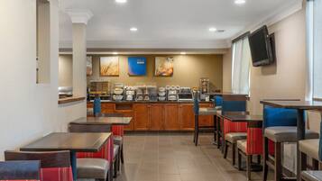 Pequeno-almoço tipo buffet diário incluído