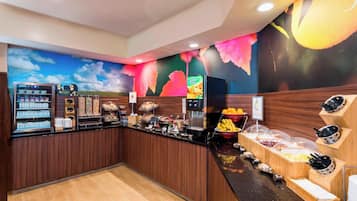 Café da manhã continental grátis todos os dias