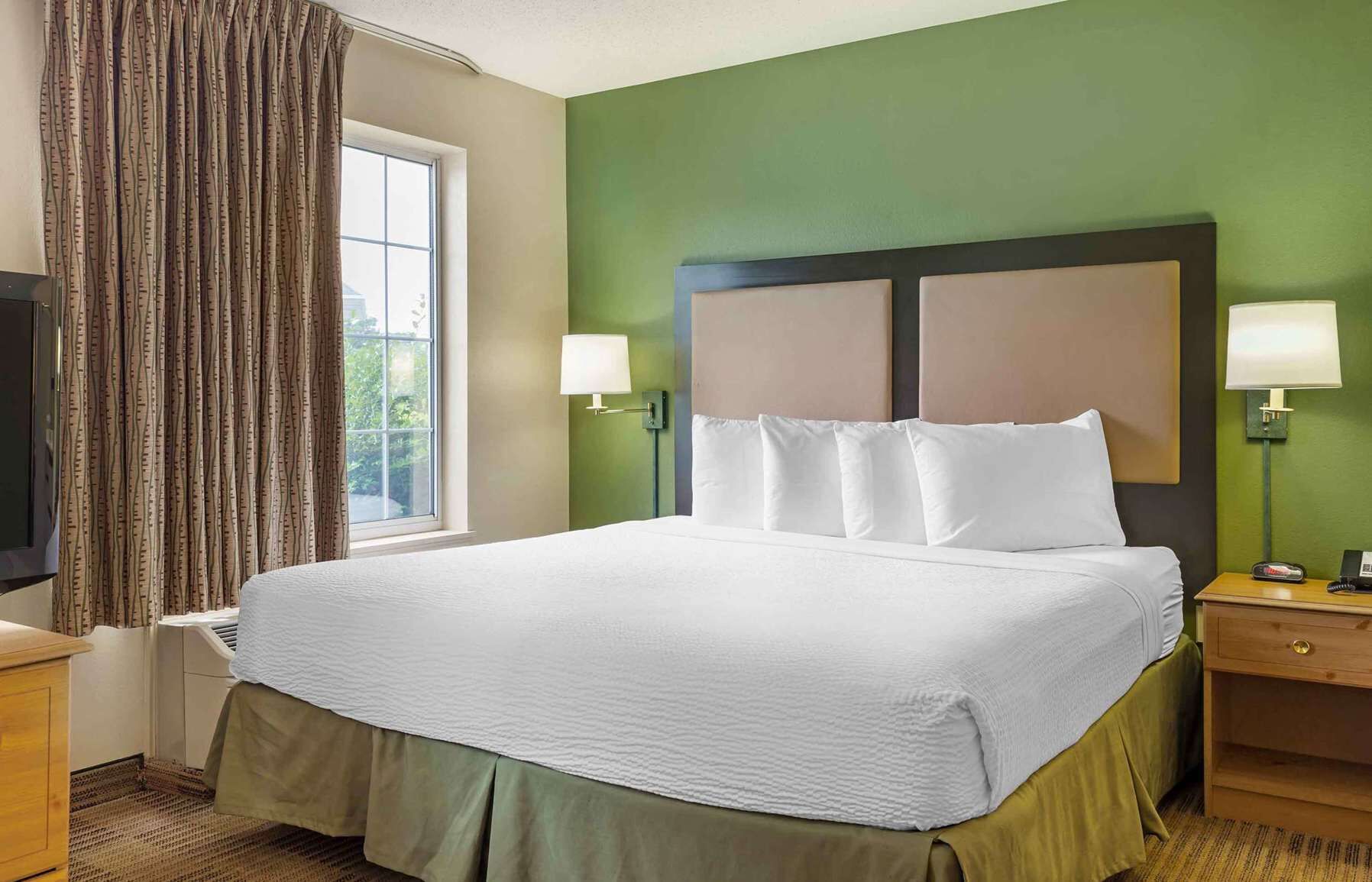Secretária, ferro/tábua de engomar, Wi-fi grátis 
