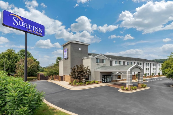Sleep Inn & Suites Johnson City - Johnson City, TN