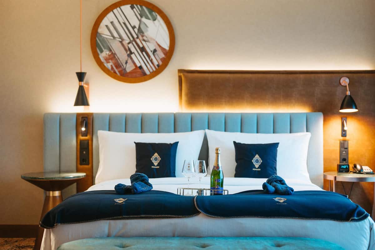 Suíte, 1 cama King, no canto | Roupas de cama premium, edredons de pluma, frigobar, cofres nos quartos