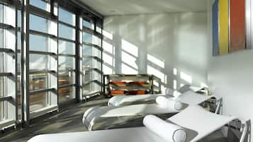 Sauna, banheira de hidromassagem, tratamentos corporais, aromaterapia