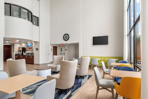 Pequeno-almoço tipo buffet diário incluído 