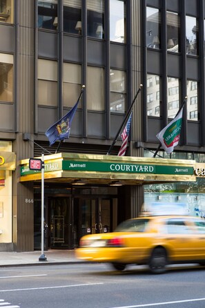 Courtyard New York Manhattan/ Midtown East Reviews, Deals & Photos 2024 ...