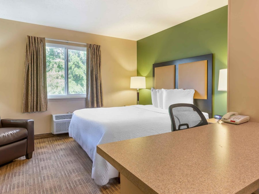 Escrivaninha, espaço de trabalho para notebook