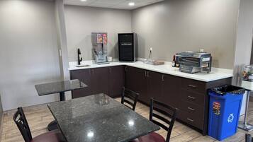 Pequeno-almoço takeaway diário incluído