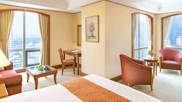 Junior Suite | 1 quarto, frigobar, cofres nos quartos, escrivaninha