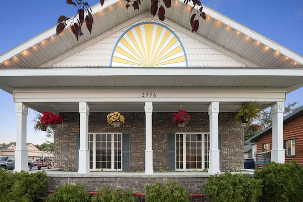 Days Inn By Wyndham Grayling - Michigan
