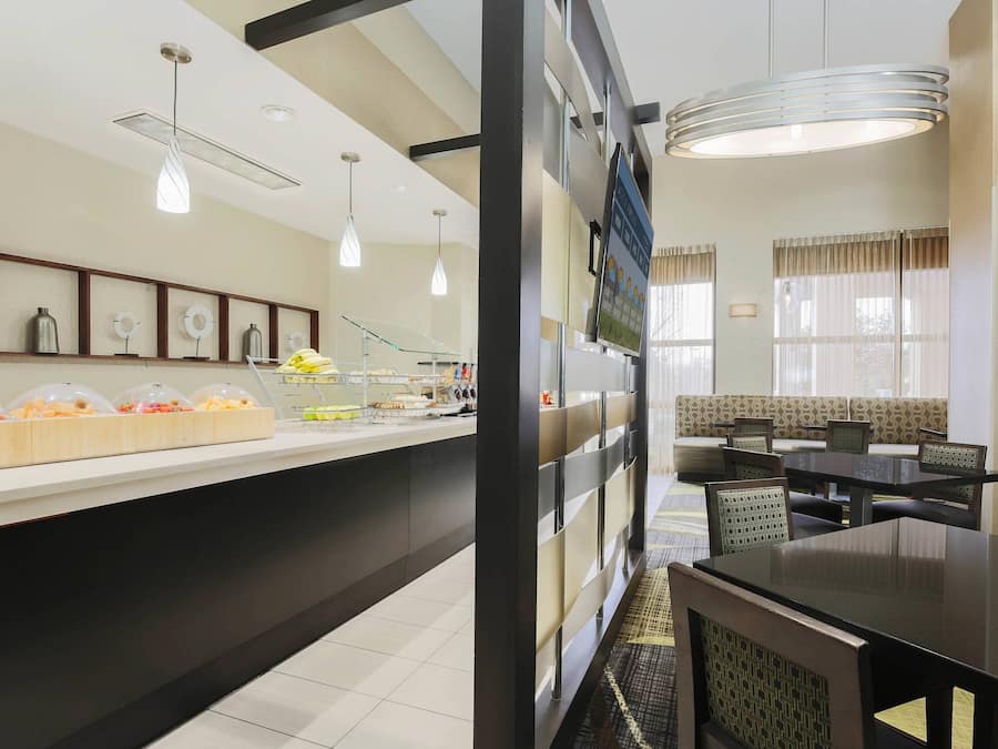 Pequeno-almoço tipo buffet diário incluído